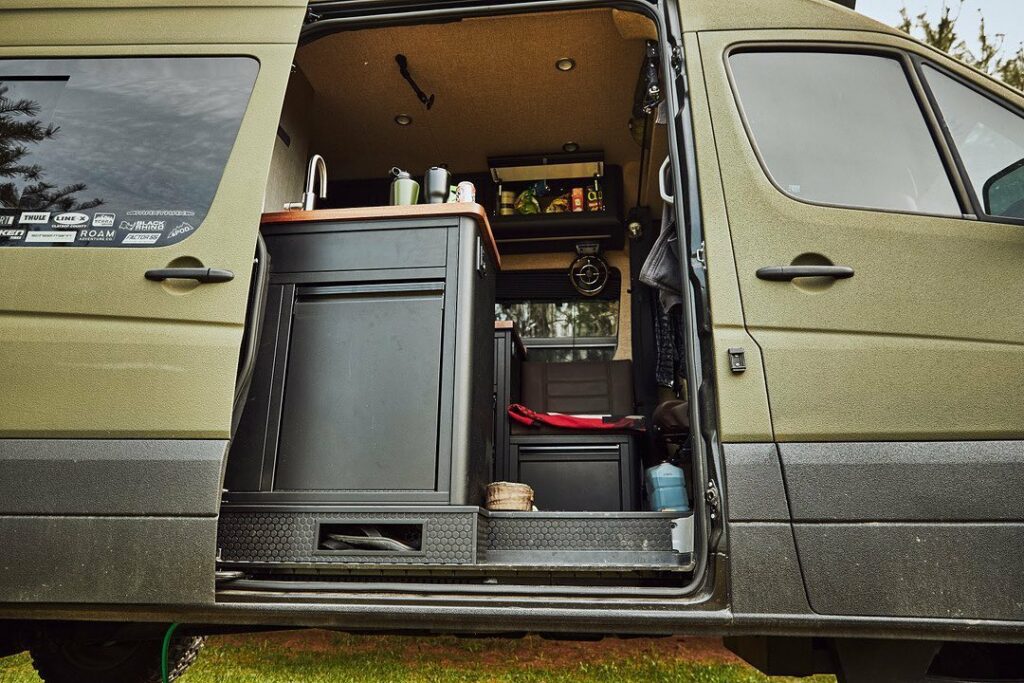 Mercedes Sprinter Offroad-Camper: werollwithit